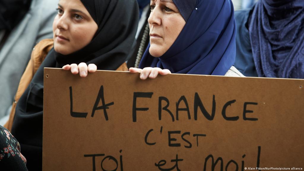 English NGO CAGE accuses France of “spreading terror” against Muslims ...
