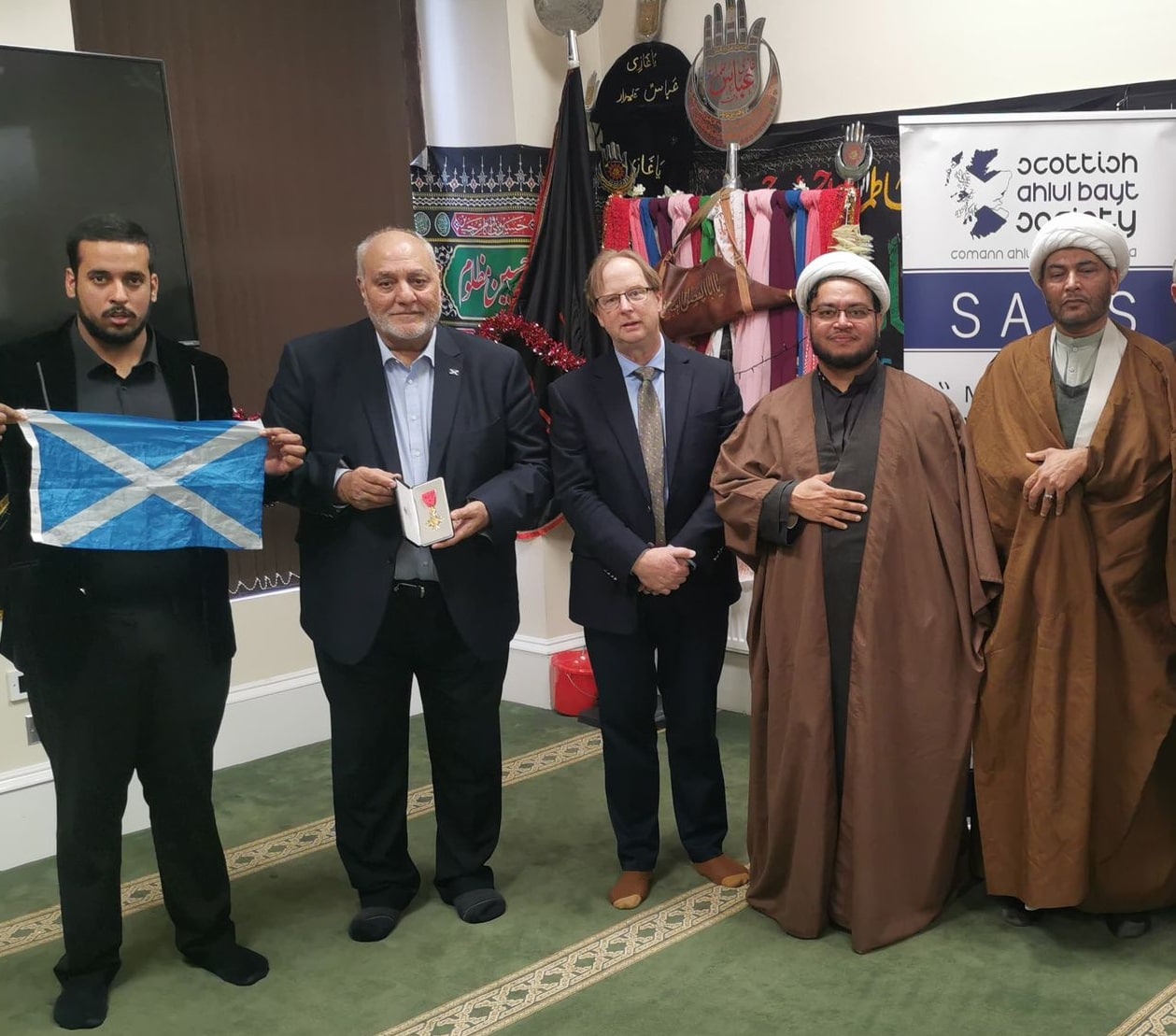 Britain: Officials of cultural centers and Shia clerics prepare to ...