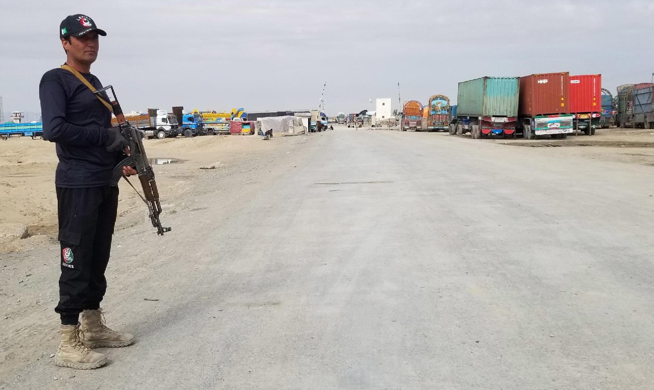 Border crossing with Afghanistan closed after clash injures Pakistani ...