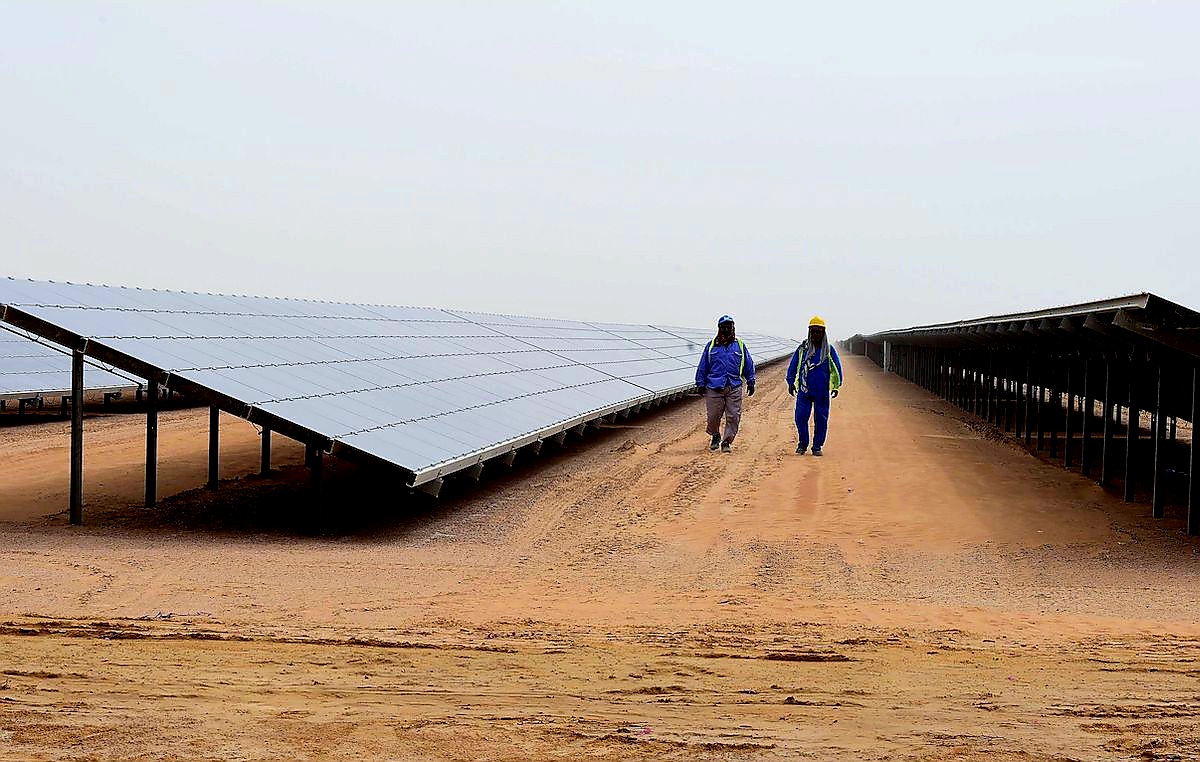 UAE completes world’s largest single-site solar farm ahead of Cop28 ...