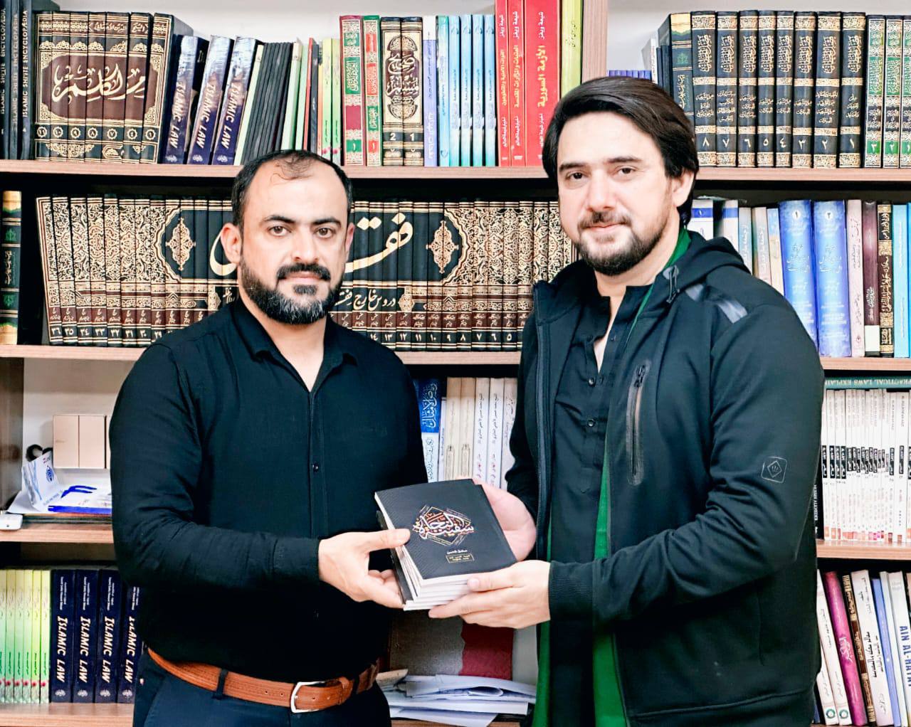 Popular maddah, Syed Shujaat Razvi visits headquarters of Imam Hussein ...