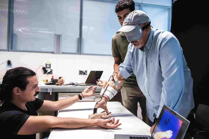 Scientists develop new device to enable man sense temperature with his ...