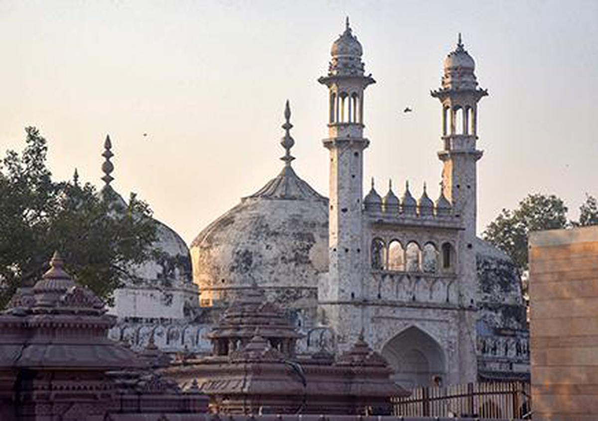 Indian court permits Hindus to pray in parts of Varanasi mosque - Shia ...