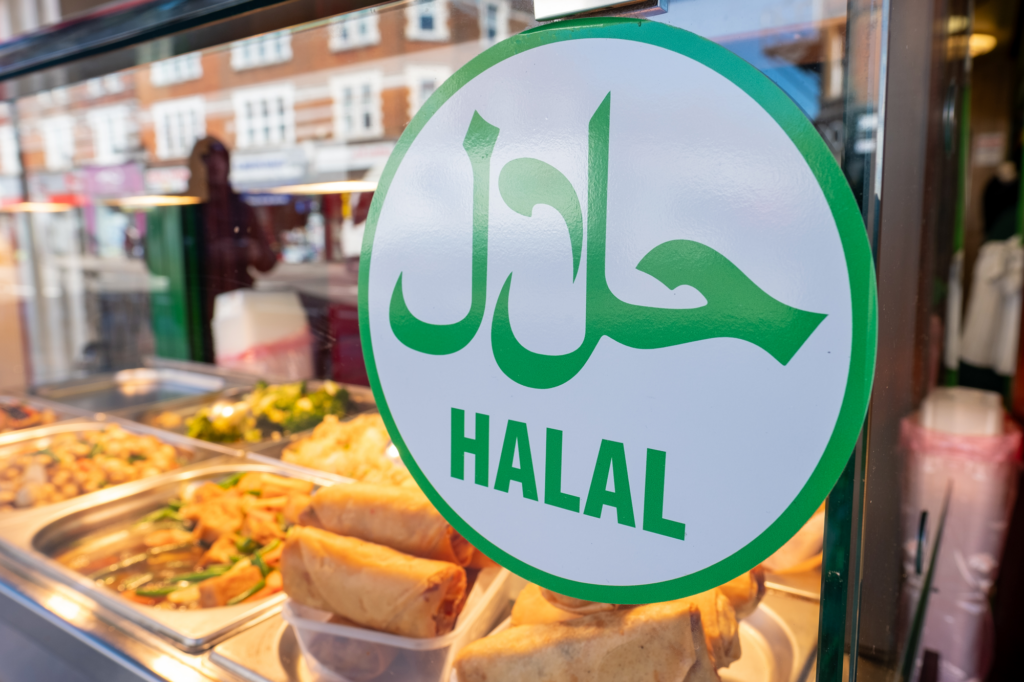 Thailand introduces halal food options to attract more Muslim tourists ...