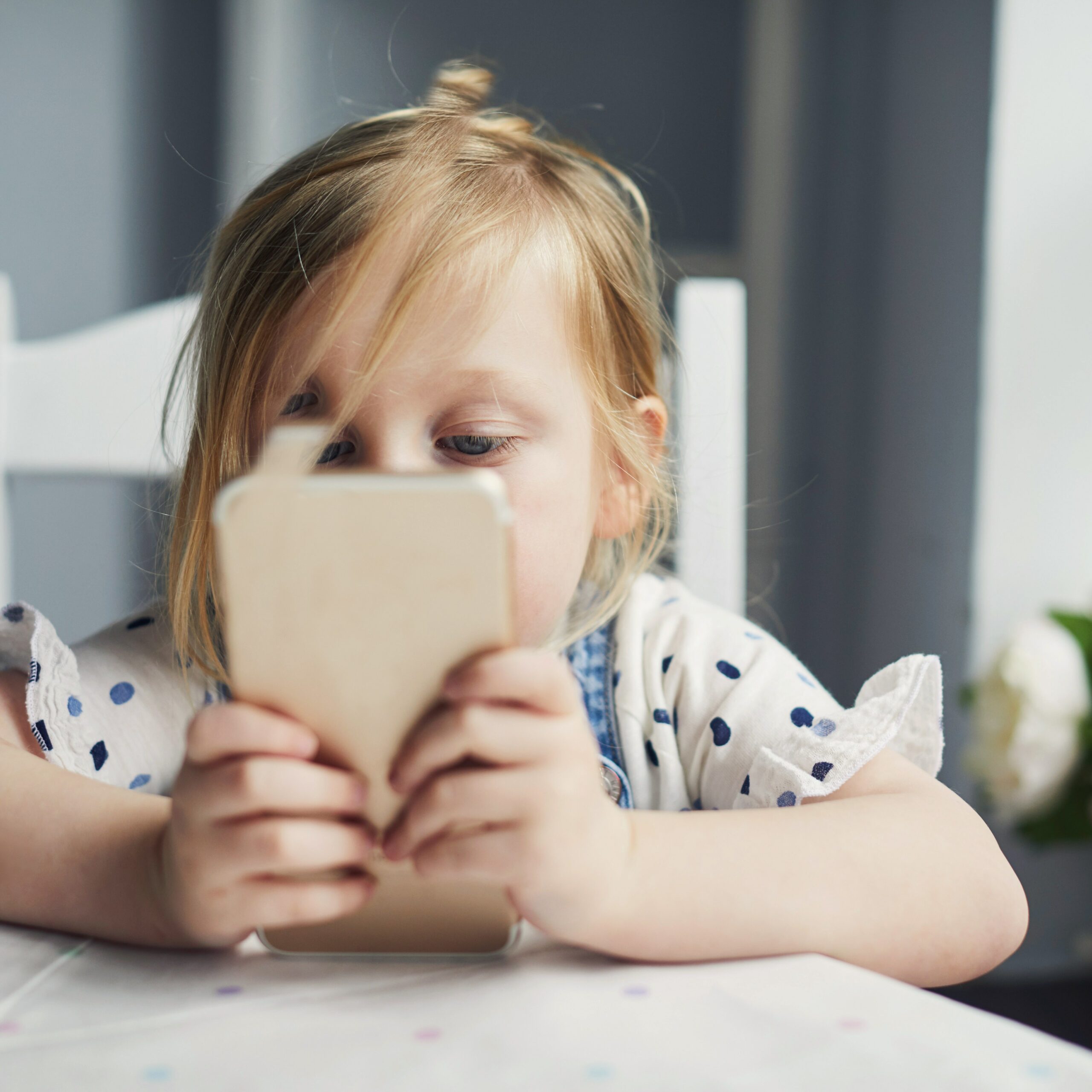 25% of UK’s three- and four-year-olds possess a smartphone, data ...