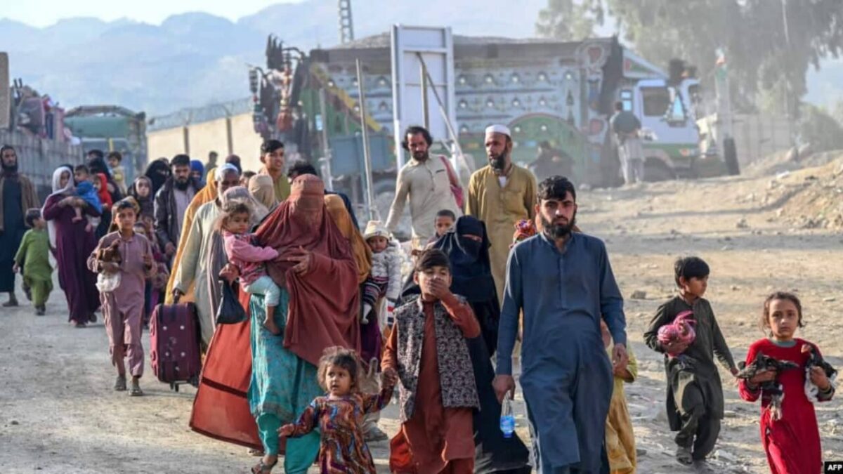Over 1.6 Million Afghans Seek Refuge in Iran and Pakistan Since 2021 ...