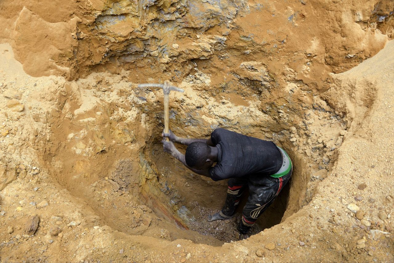 Poverty pushes Nigerian children into hazardous lithium mining - Shia Waves