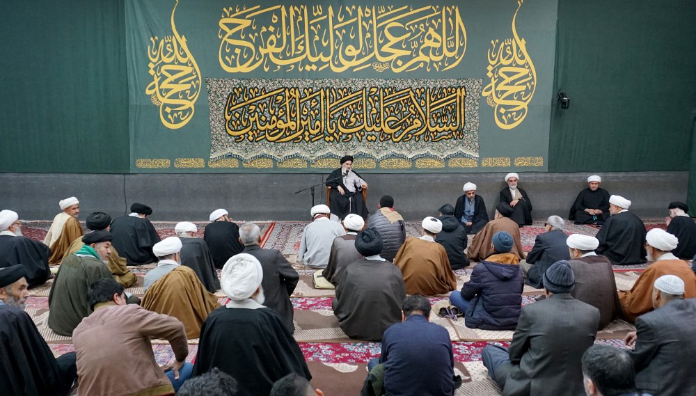 Grand Ayatollah Shirazi Discusses Mandatory, Recommended Sujood ...