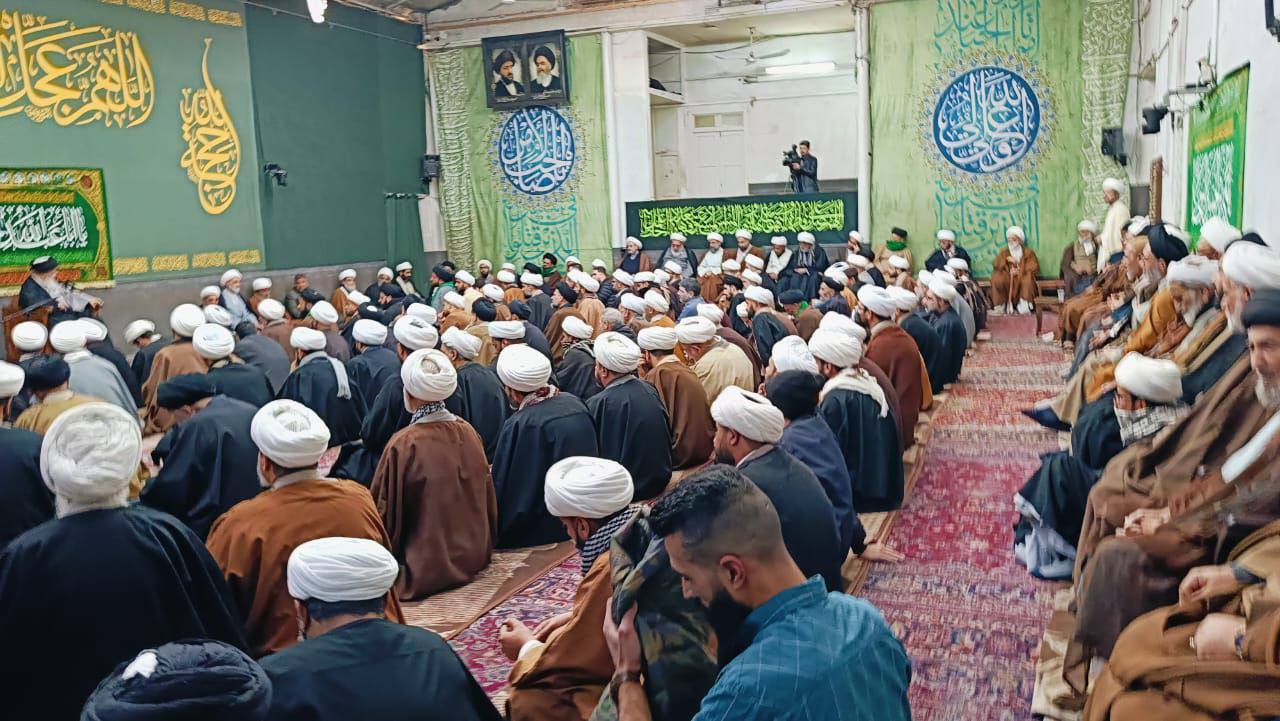 Scholars and Hawza students from Holy Najaf visit Grand Ayatollah ...