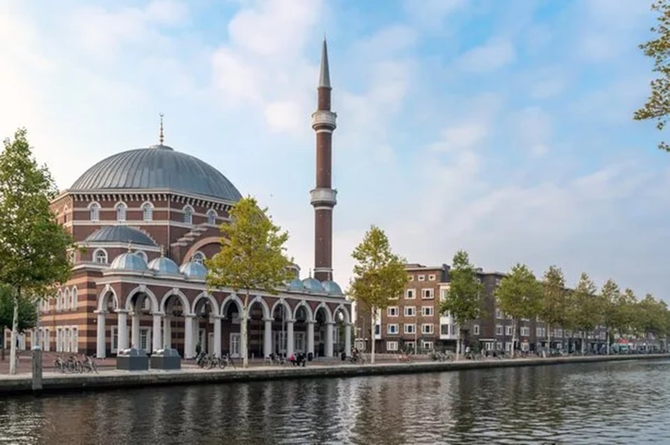 Islam sees highest growth among Dutch youth in 2024 - Shia Waves